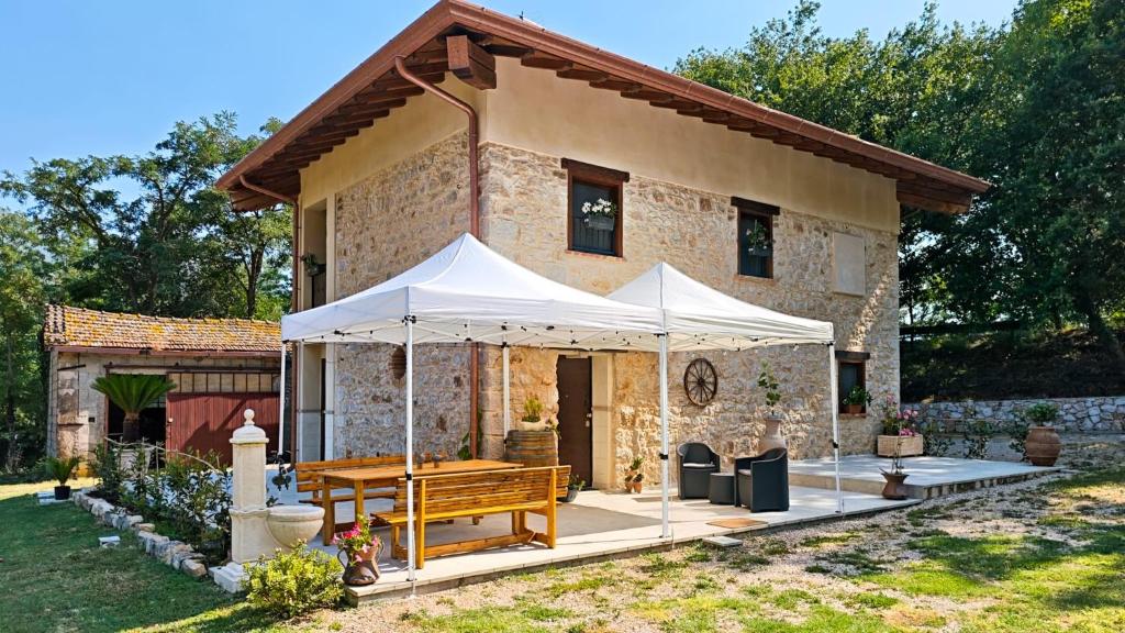 Casale Tre Moschetti, Prossedi (updated prices 2026)