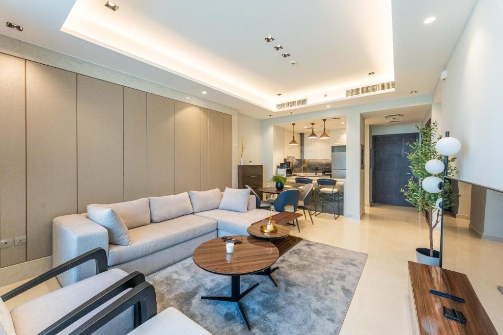 Splendour 2 BR Apartment in Nobles Tower by PK Holidays, Dubai (prezzi ...