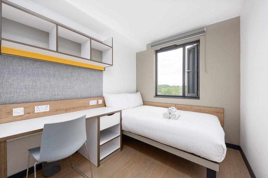 Student Only Ensuite Room Canterbury, Hackington (updated prices 2025)