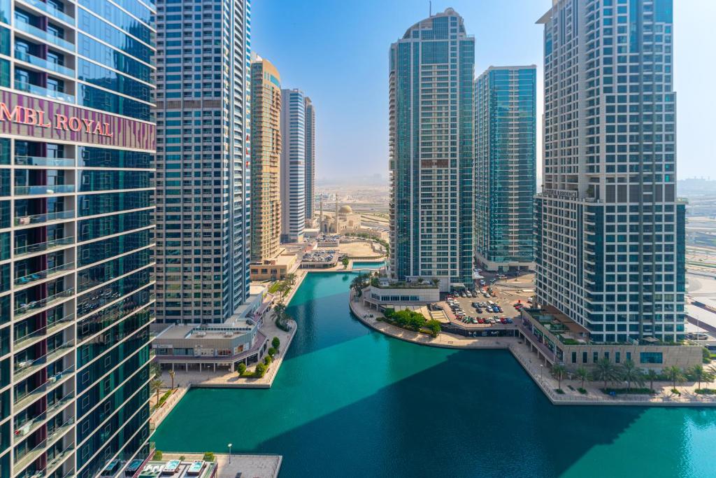 Chic JLT Lake View Stylish 1BR, Dubai (preços atualizados 2025)