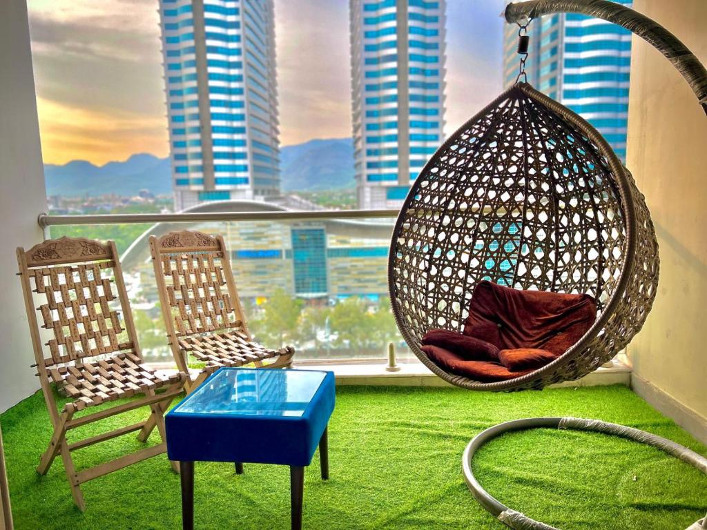 Elysium Signature Hotel Apartments - Front Facing Centaurus Mall ISB ...