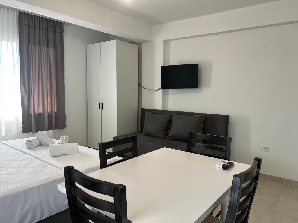 3rd Floor Mali i Robit Apartments, Golem (preços atualizados para 2025)