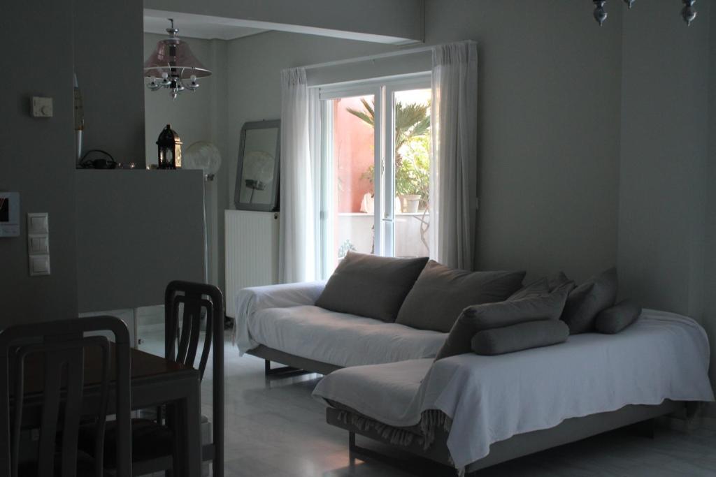 Grey Stones & Balcony, Patra (updated prices 2026)