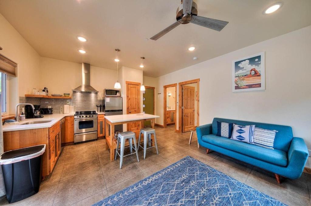 Casa Moab 3 - Downtown Moab - Outdoor Sauna!, Moab (updated prices 2026)