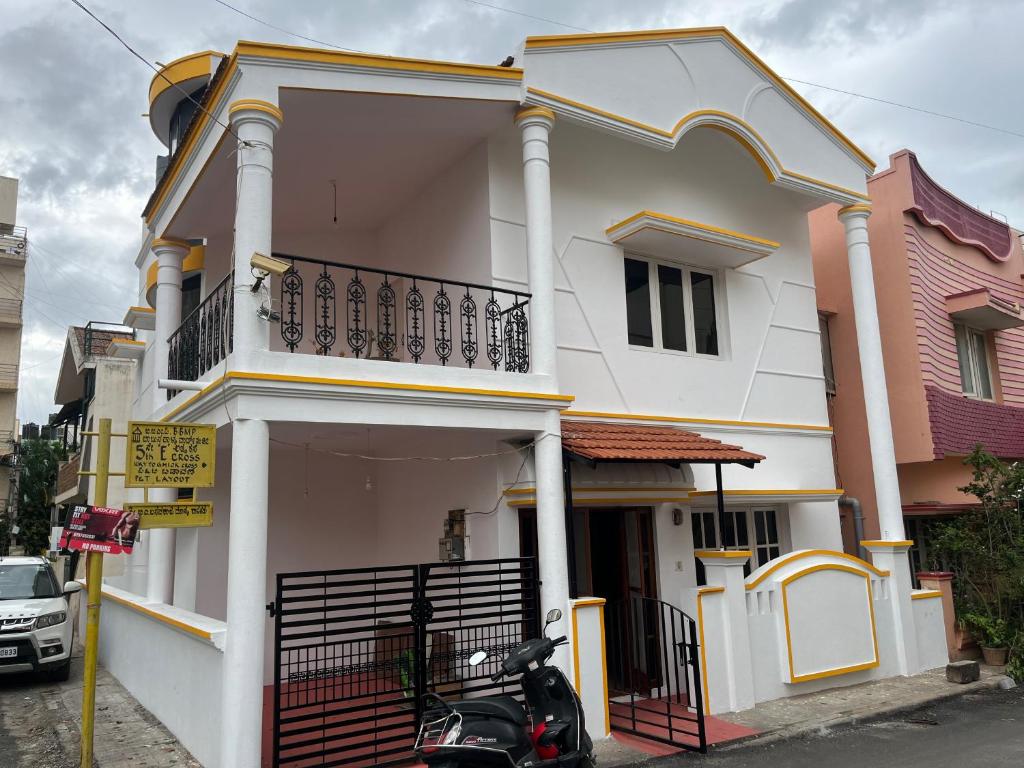 J House, Bengaluru (updated prices 2026)