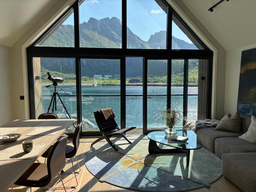 New sea house in Steigen, Steigen (updated prices 2025)