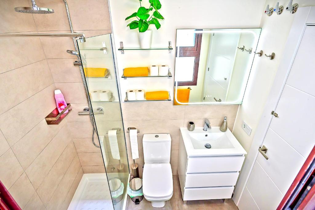 Jacuzzi & Pool House w Rooftop Terrace, Garden BBQ, 엘 푸에르토 데 산타 마리아 ...