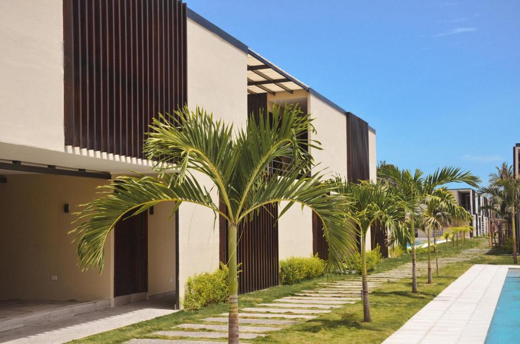 Astra Beach Club & Resort, Marcelino (updated prices 2026)