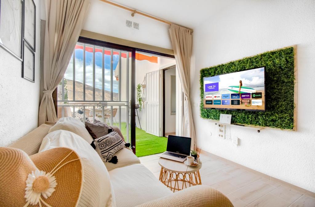 SEA VIEW, 5min BEACH, WiFi, POOL, CITY CENTER, DOLPHIN EXCURSIONS, KIDS ...