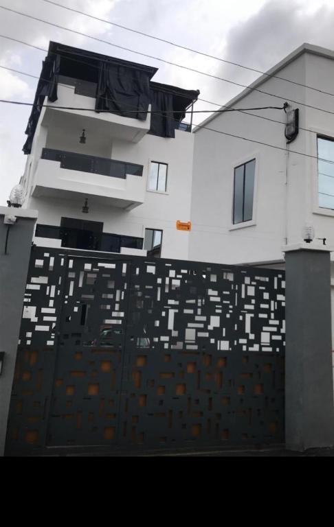 Debo's Oasis, Idimu (updated prices 2025)