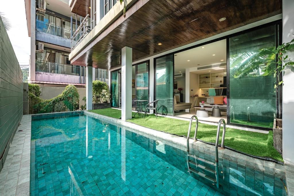 V220 Pool Villa 4BR 500m from Kata Beach, Strand Kata (aktualisierte Preise für 2025)