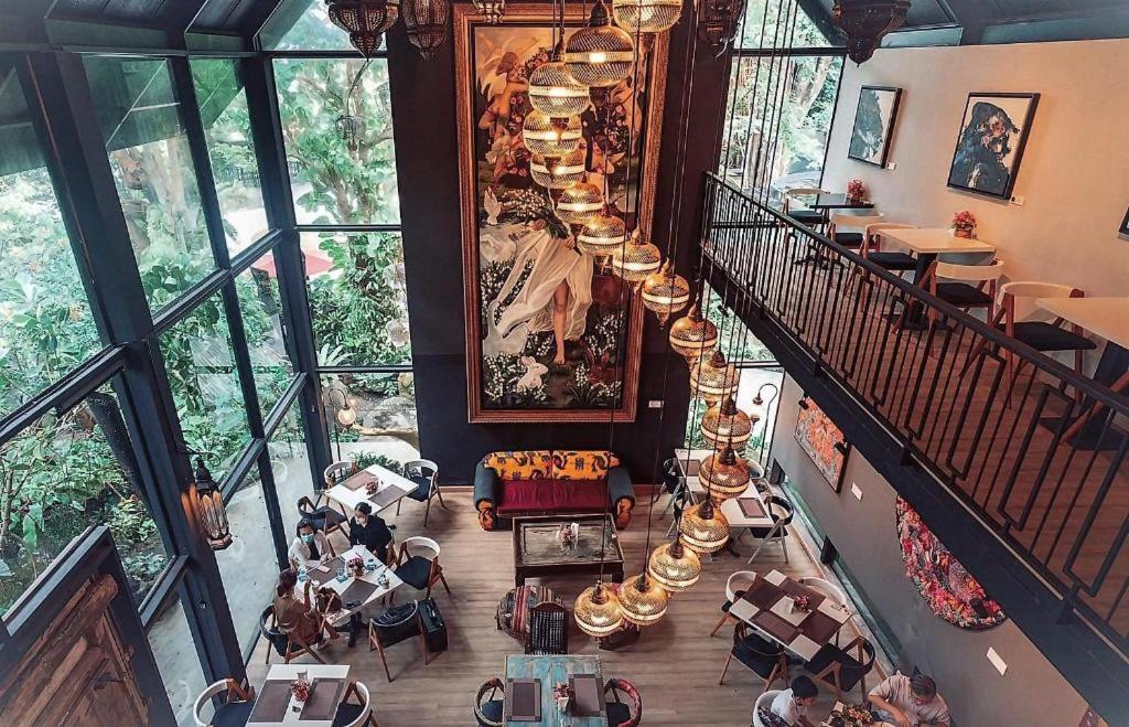 Porestva Hotel, Si Racha (precios actualizados 2026)