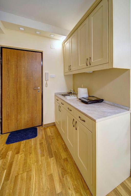 Oasis Moonze, Zemun (precios actualizados 2025)