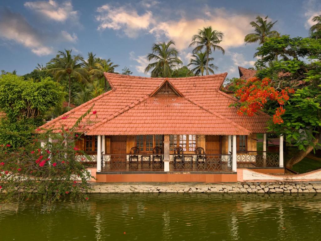 Sterling Lake Palace Alleppey, Alleppey (updated prices 2025)