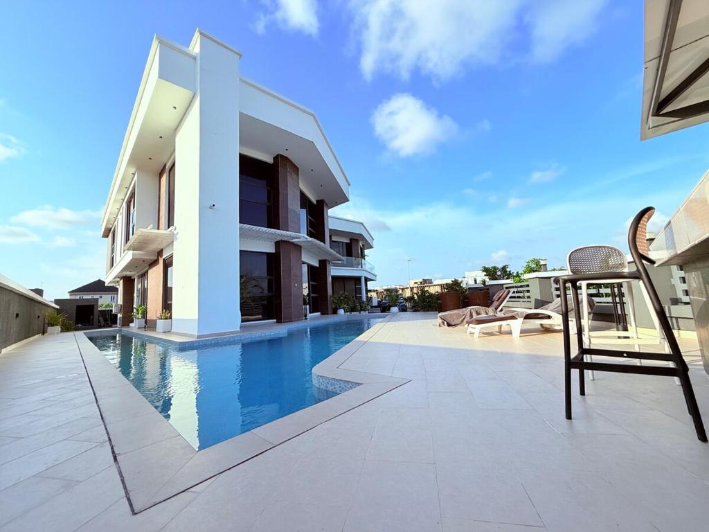 Luxurious 5BR Villa with Private Pool, Lekki Lagos, Aja (aktualisierte ...