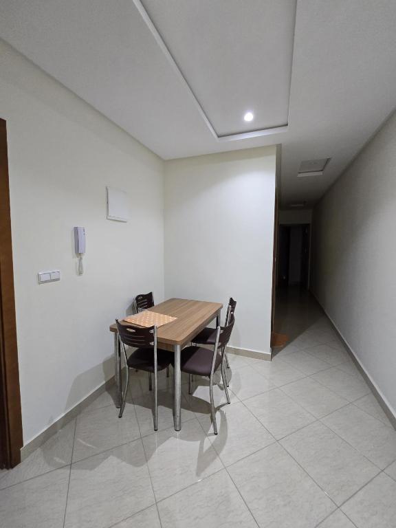 appartement luxe avec climat proche de la plage a martil, Martil ...