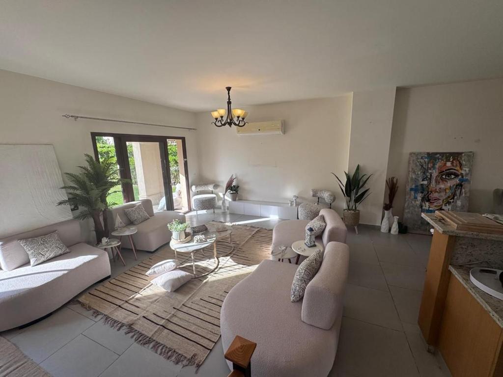 Veneto marassi, El-Alamein (aktualisierte Preise für 2025)