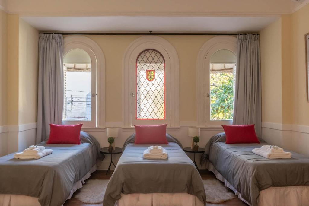 Villa Mansion Paz - 20 pax Deluxe House Belgrano, Buenos Aires (updated ...