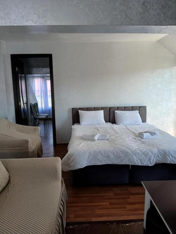mano guest house, Batumi (updated prices 2025)