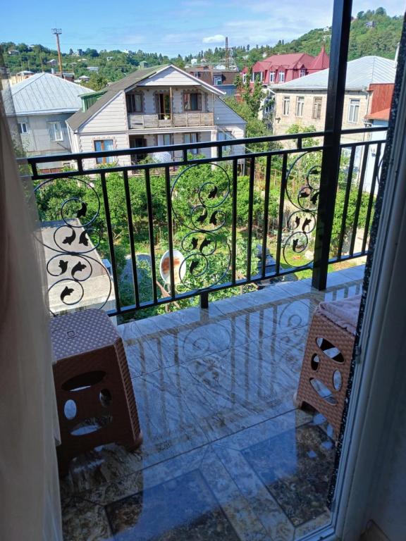 mano guest house, Batumi (updated prices 2025)