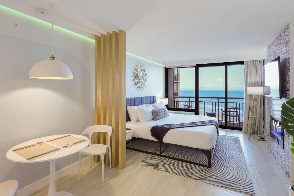 Suite Spot by Casanita - Oceanfront Designer Suite, Myrtle Beach ...
