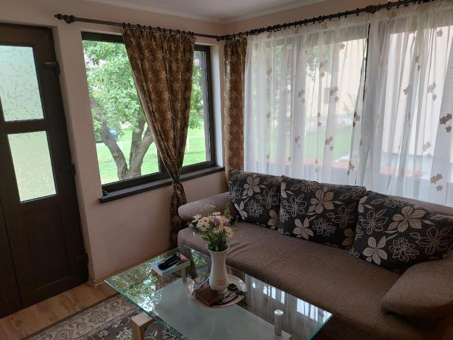 Casa Elena and George, Bran (ažurirane cene za 2025. godinu)