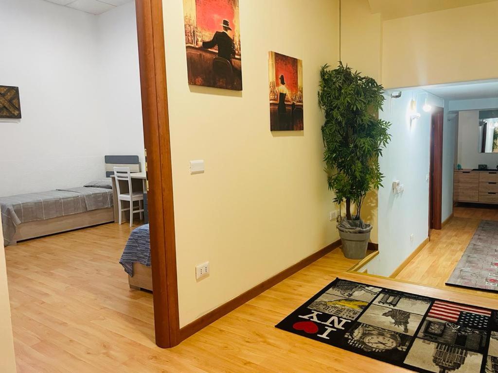 Duomo-Bicocca Large with WIFI 150 meters from M1, Milano (2025. aasta ...
