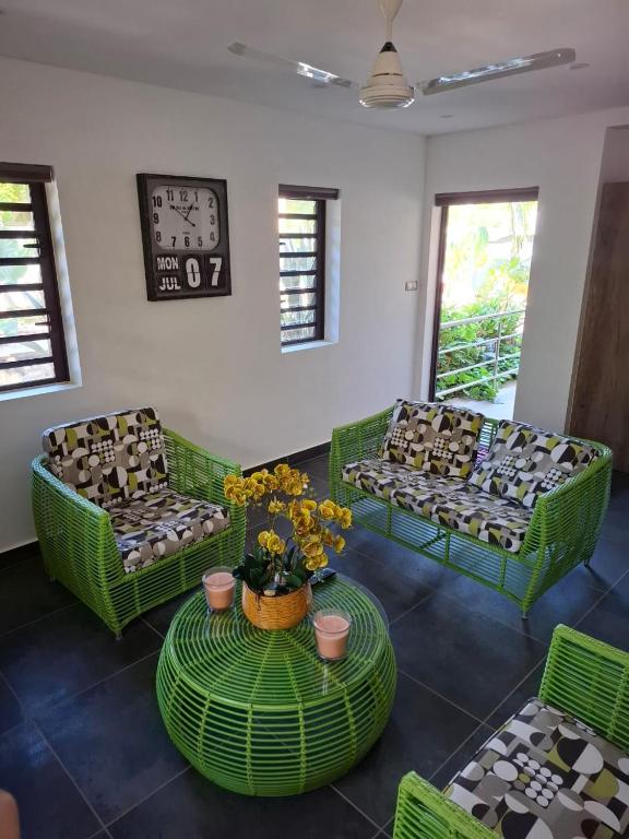Marabunta studio, Mauritius (prețuri actualizate 2025)