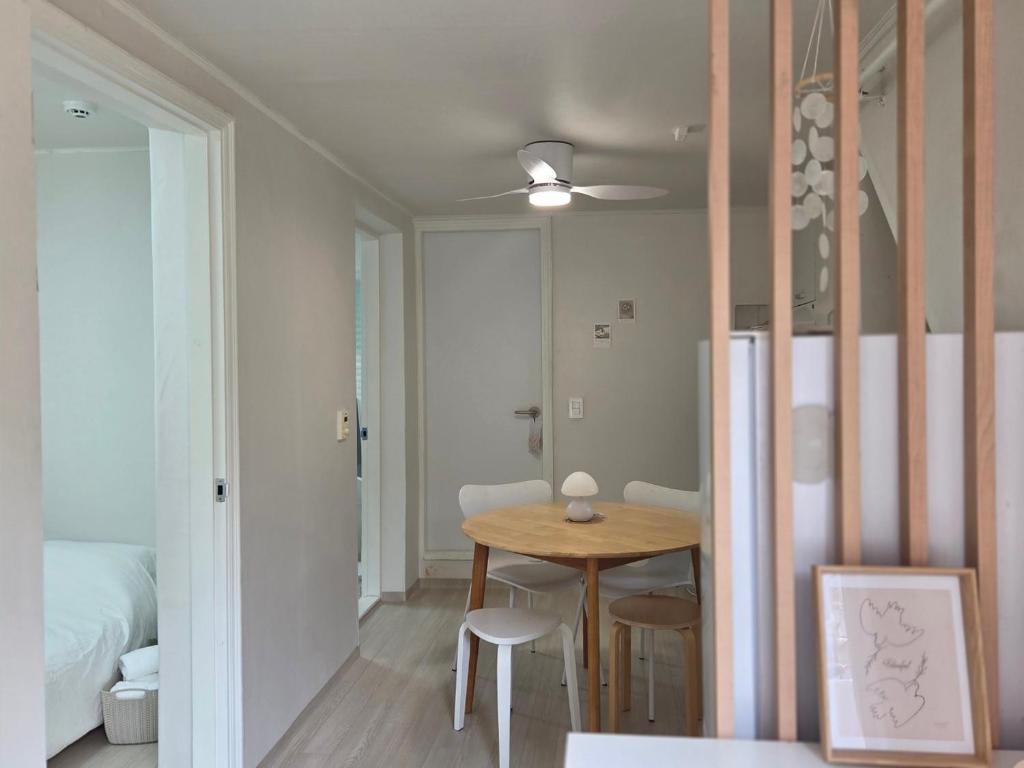 Rose stay Lotte Tower KSPO DOME Chunho Station 15 minutes on foot, Seúl ...