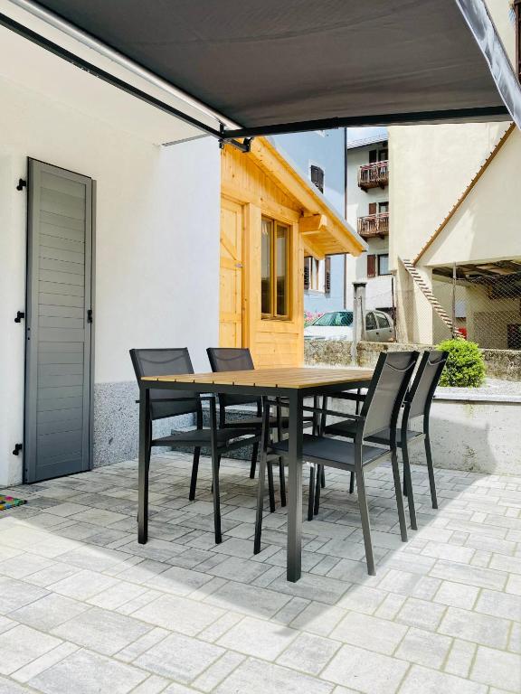 Piano terra con esterno privato vicino a Pinzolo, Carisolo (precios ...