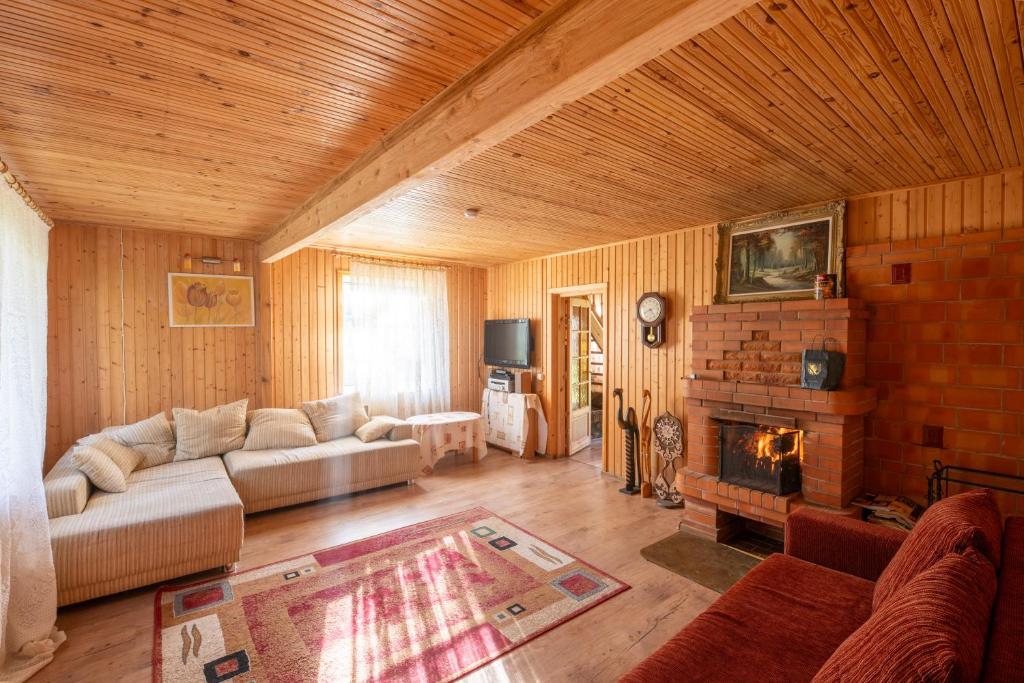 Juniper tree house, Alajõe (updated prices 2026)