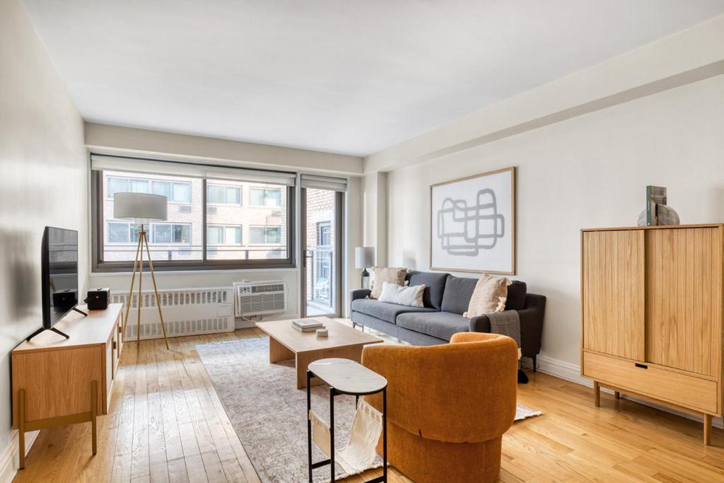 Blueground Manhattan Valley balcony nr Central Park NYC-1081, New York ...