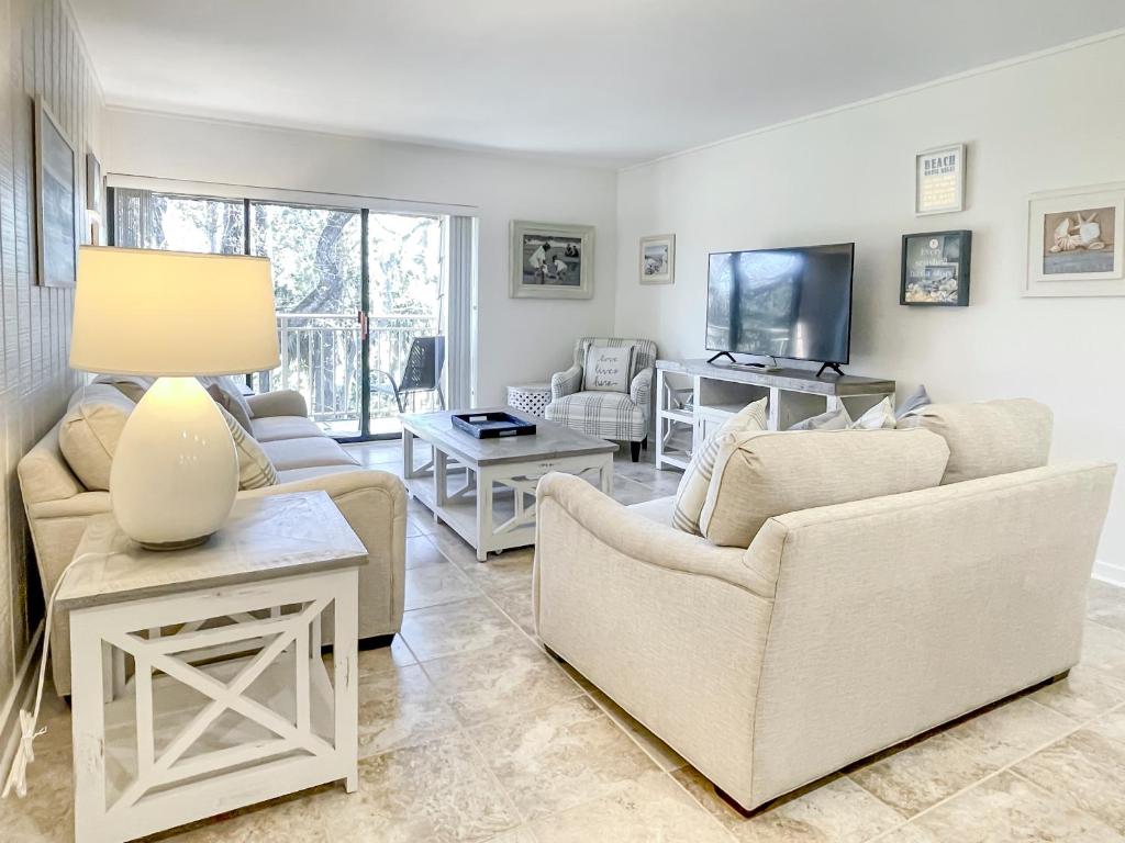 482 Plantation Club Villas at The Sea Pines Resort, Hilton Head Island ...