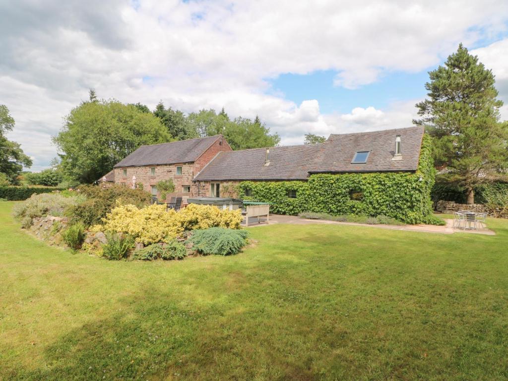 Lee House Cottage, Cheddleton (updated prices 2026)