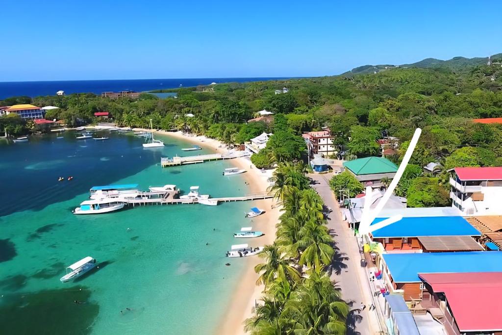 Million Dollar view, West End, Balcony, Ocean View, Roatan (updated ...