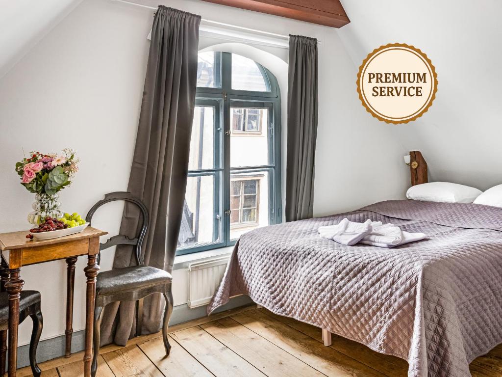 Historisk takvåning i gamla stan, Stockholm (updated prices 2025)