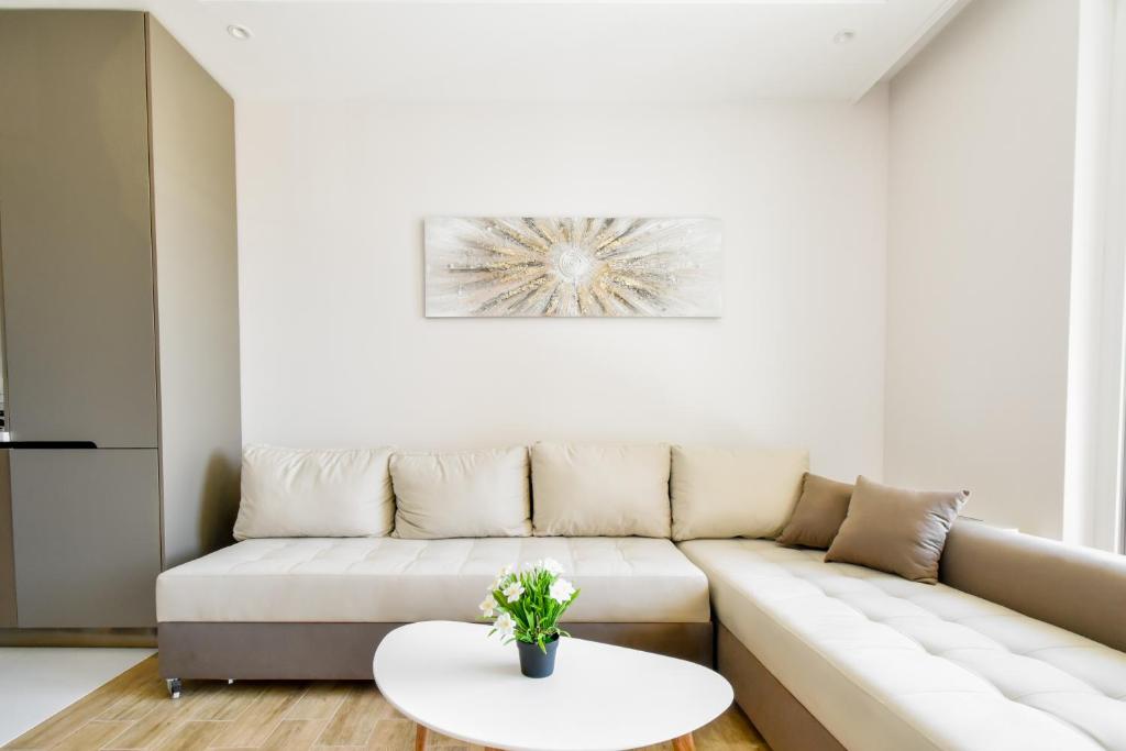 Modern 1BD Near Paradise Center & Vitosha Metro by Flat Manager, Sofia ...