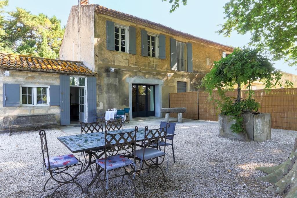 Le Gran Cabano sous les oliviers, Saint-Rémy-de-Provence (precios ...