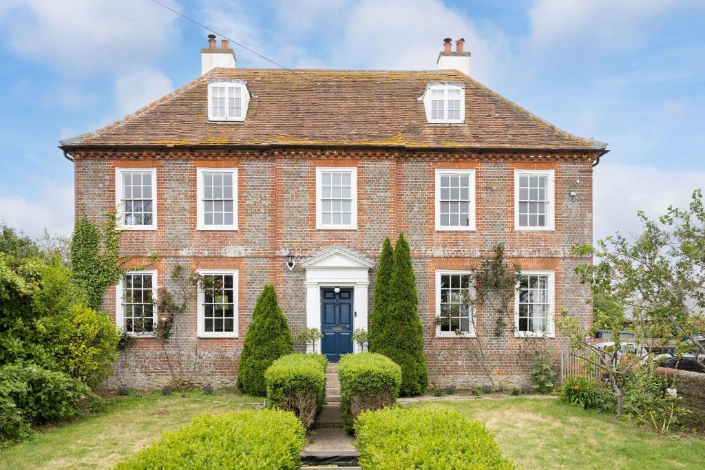 Coles House by The Butler Collection, Selsey (updated prices 2026)