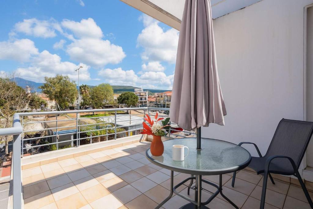 Modern Studios in the Heart of Filiatra with Private Balconies ...
