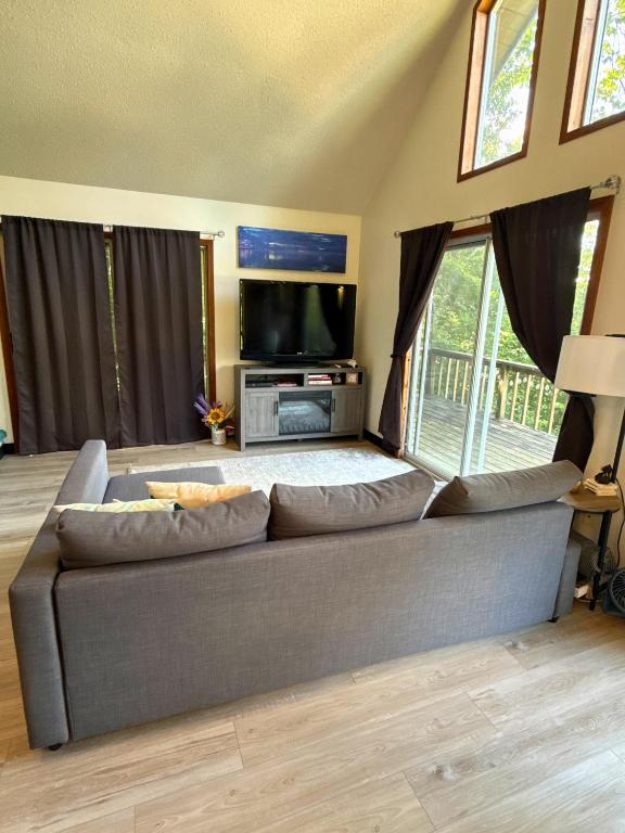 Digital Detox Cabin Near Boat Ramp, Roach (tarifs actualisés, 2025)