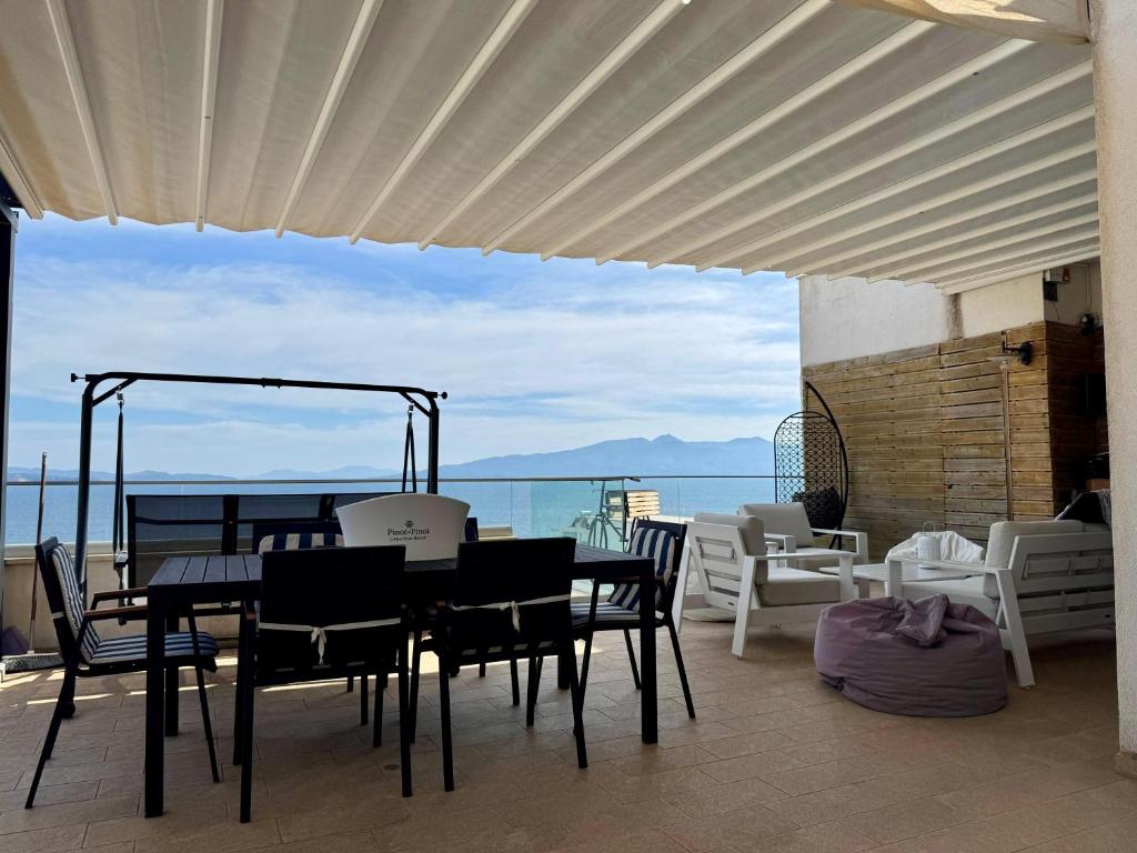 Saranda Terraces Beach, Selita e Vogël (2025년 최신 요금)