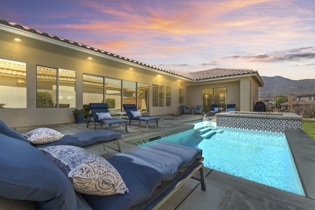 PGA Signature Santa Rosa MNT Views Luxe Furnishings Walk to ERNIES, La ...