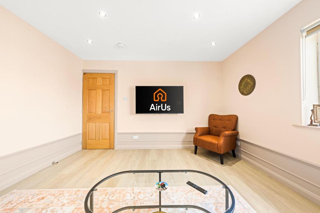 Bright & Modern 3-Bed House Next To Glasgow Airport, Abbotsinch ...