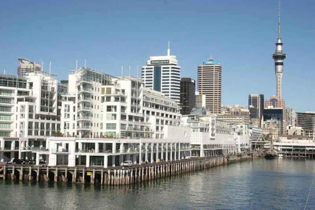 QV Stays Skyline Serenity Two-Bedroom Waterfront, Auckland (updated ...