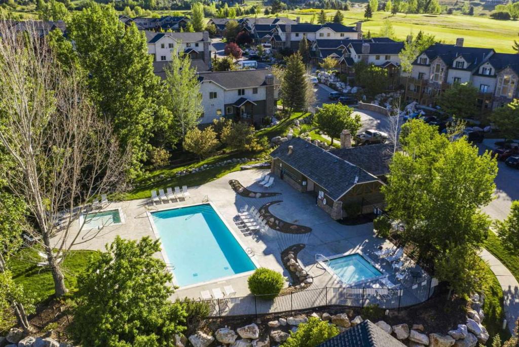 Adventure & Relaxation Awaits Near Powder Mountain Eden Utah All Season ...