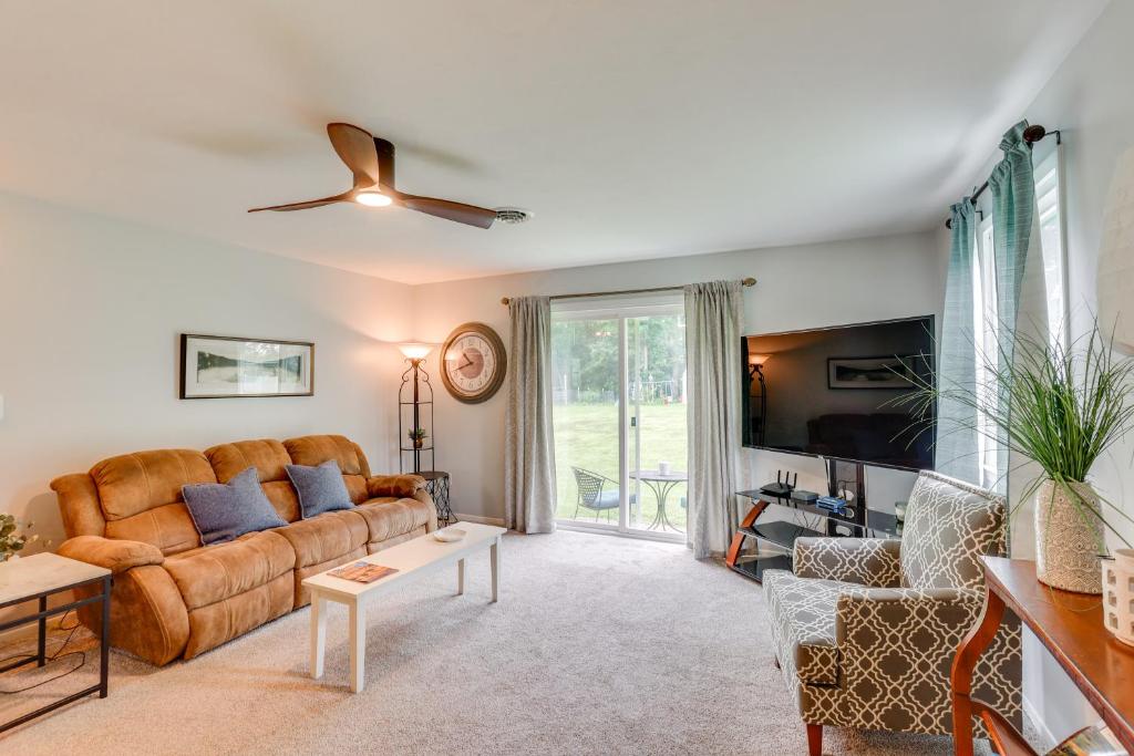 Family Retreat Near Hersheypark with Horse Farm View, Elizabethtown ...