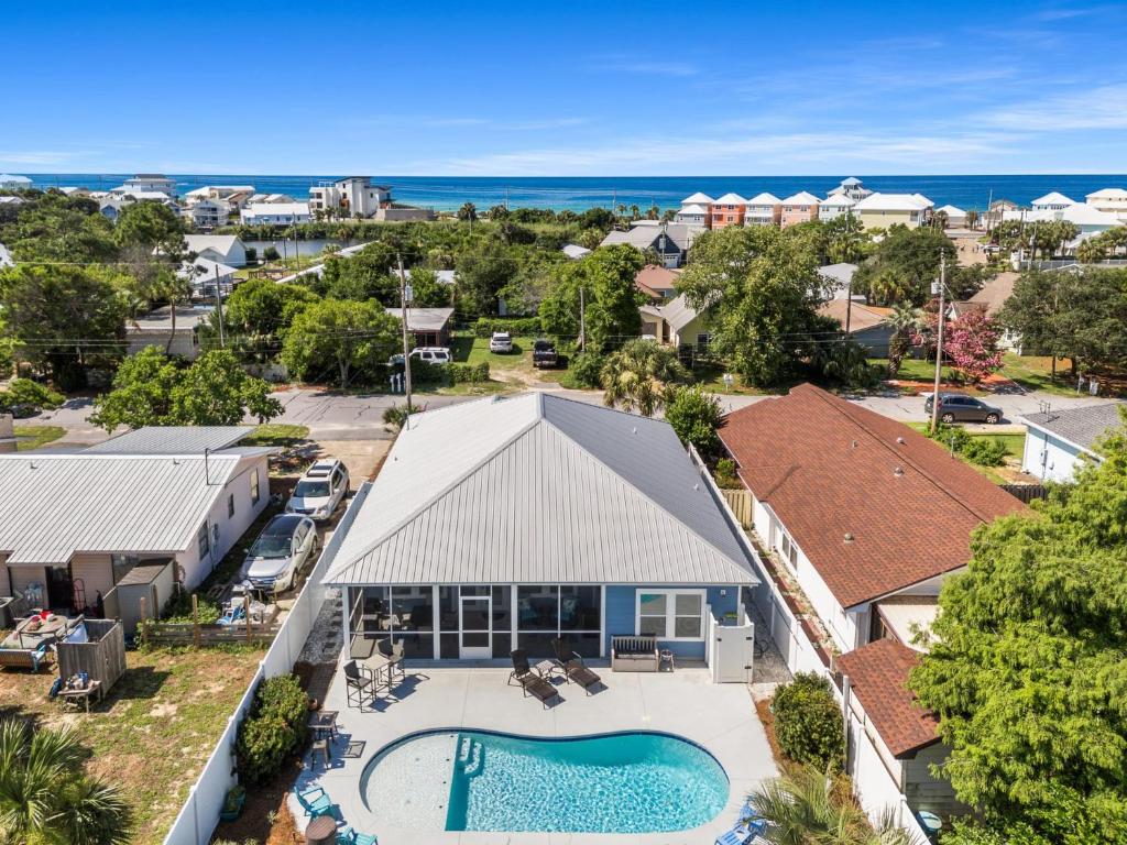 Beach House - Lazee Daze by Panhandle Getaways, Panama City Beach ...
