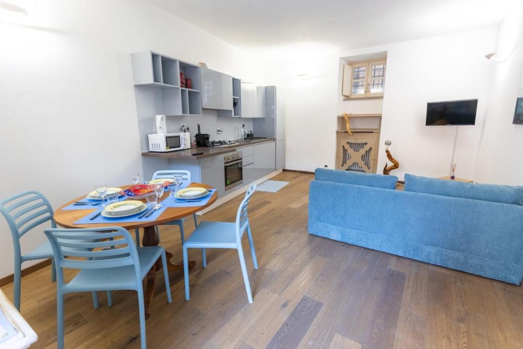 Casa Azzura Bilocale chic a due passi dal Duomo, Pignerol (tarifs ...