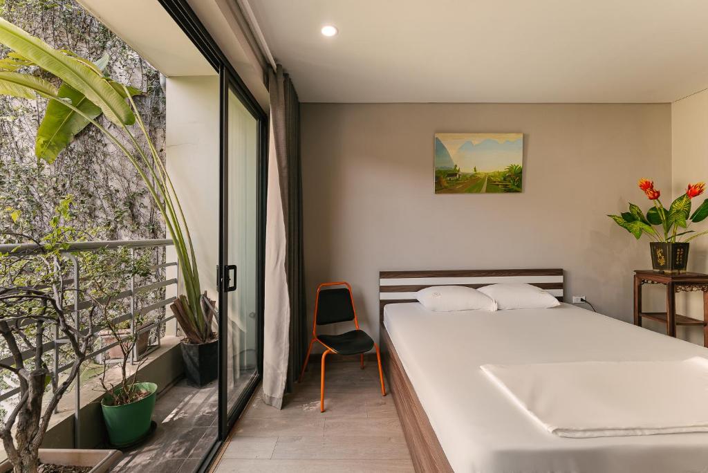 Family room- Hoan Kiem Lake-Elevator- Old Quarter -Garden view, Hanoi ...